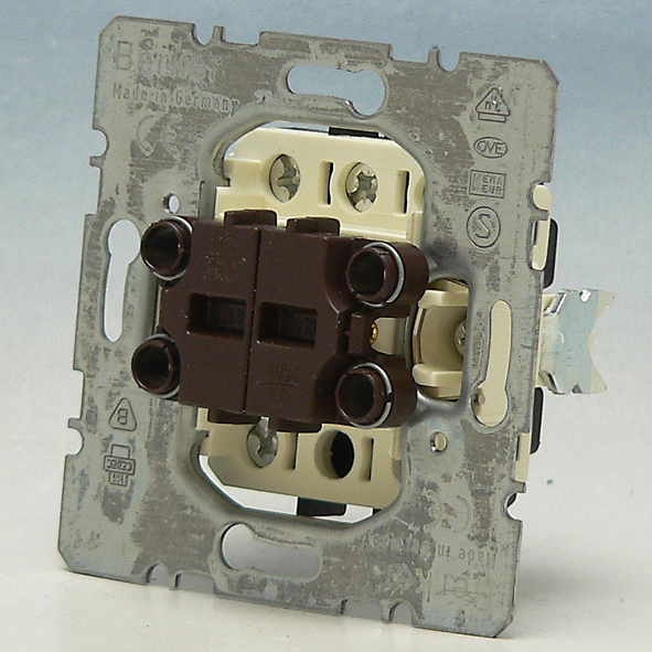 Pulsdrukker 4 maakcontacten Berker 503404 kopen? | Elektroshop.nl